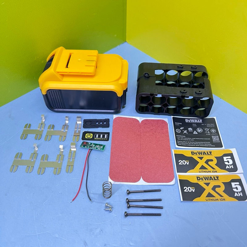 Vỏ pin trung quốc 18V ( 21V ) 10cell 18650 ( Dewalt chân dài ) | Shopee ...
