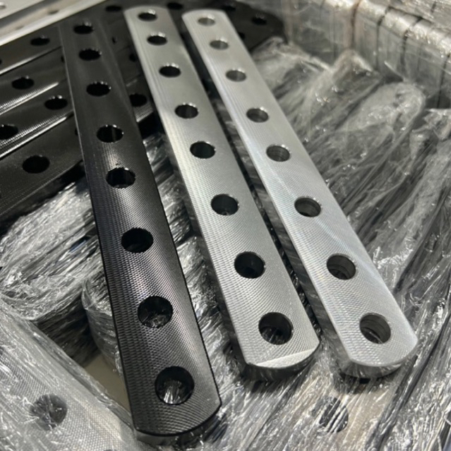Pas treo pô dày 8li chất liệu nhôm cnc mẫu nhiều lỗ dùng chế treo pô ...