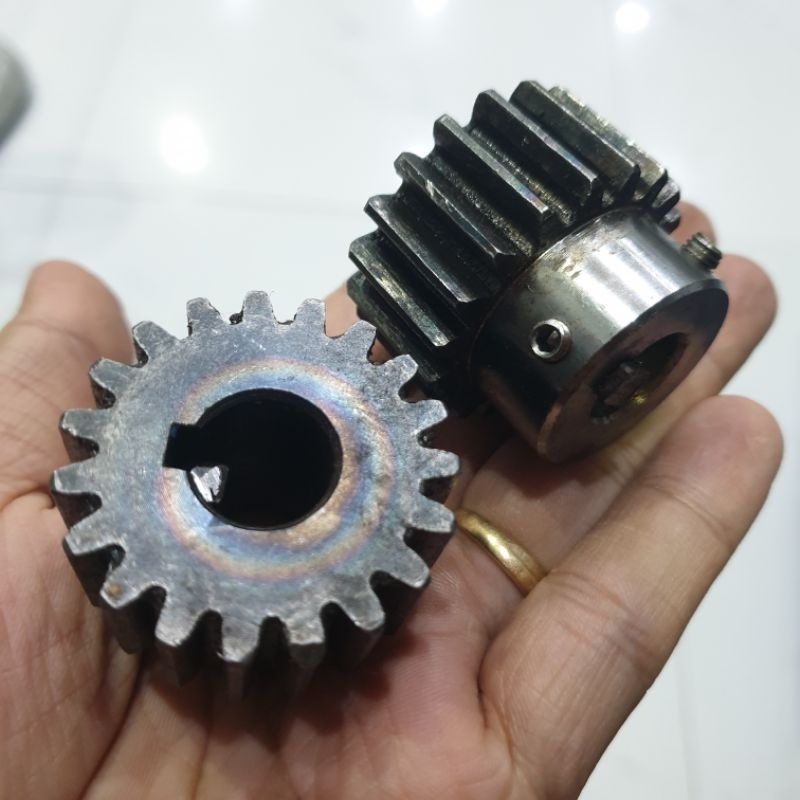 bánh răng thẳng 19 răng đường kính 41mm trục 14mm có ốc trí và chốt ...