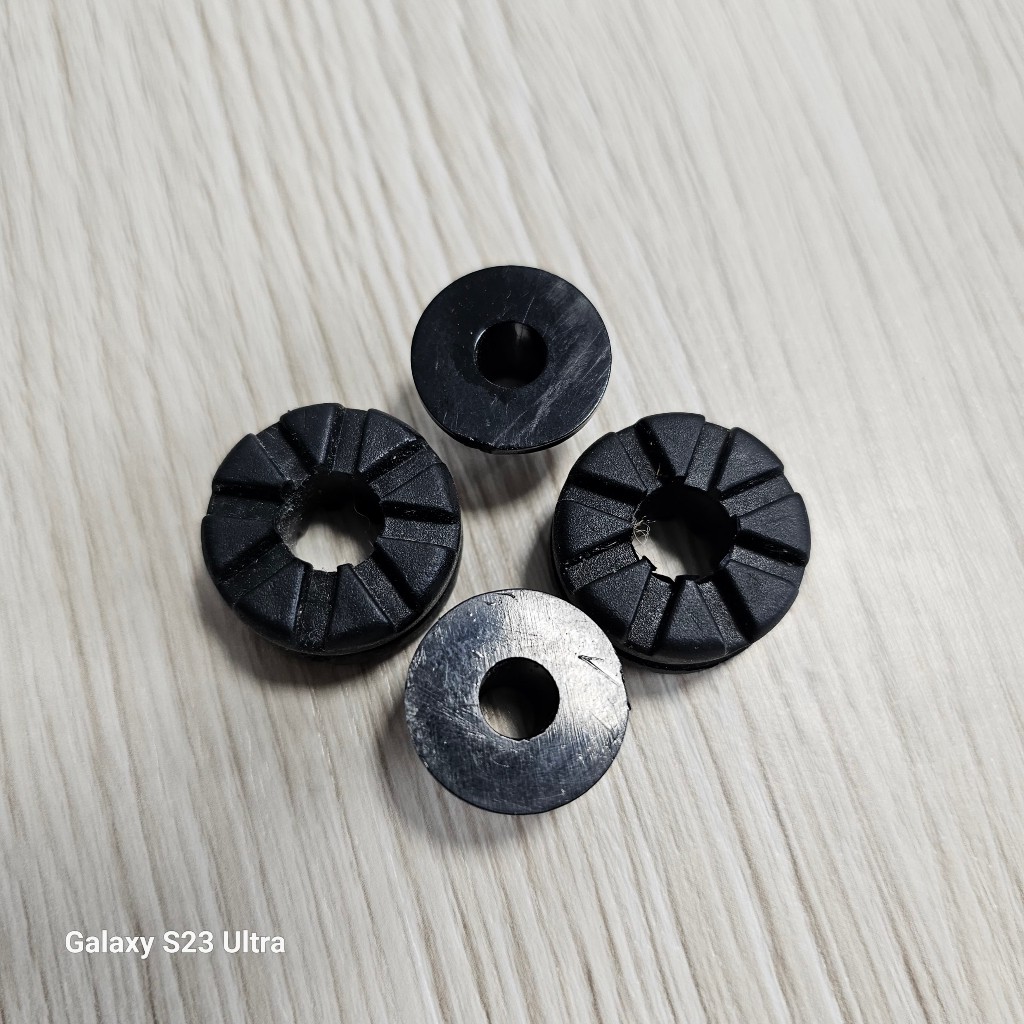 Đèn hậu wave 100 / 110 , wave 125 các đời bộ 4 nút cao su khâu chống ...
