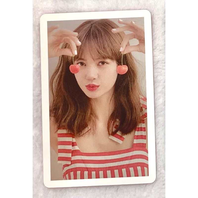 LISA PHOTOCARD BLACKPINK SEASON GREETING CHERRY (DF NHẸ) | Shopee Việt Nam
