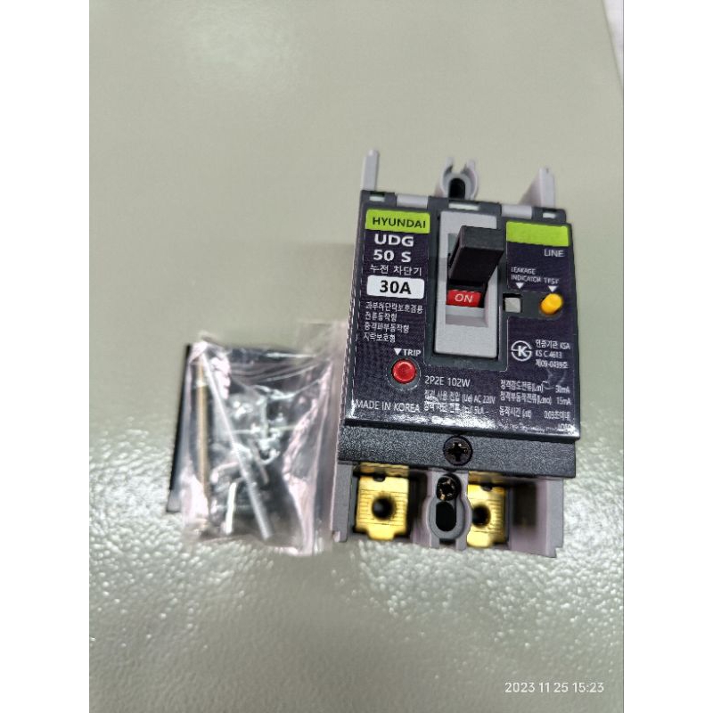 Cầu dao chống giật ELCB 2P- 30A | Shopee Việt Nam