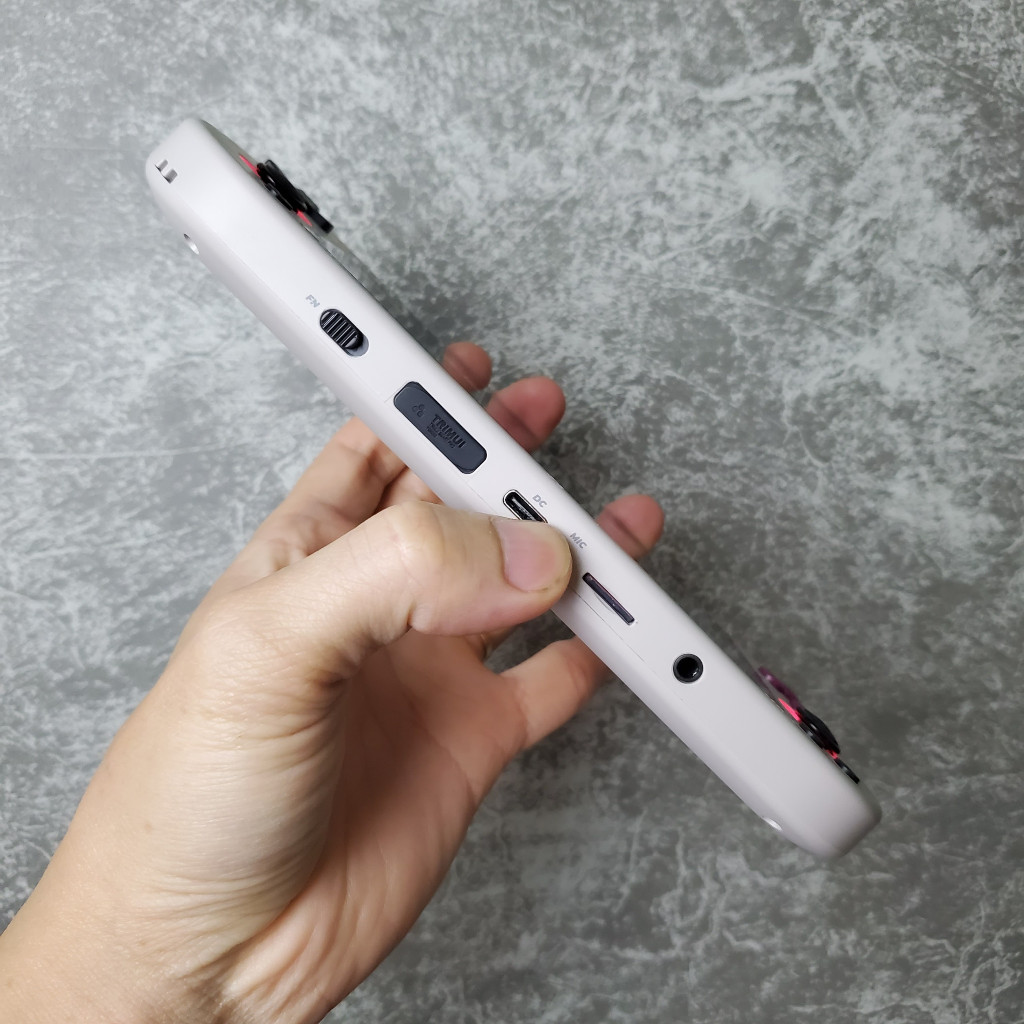 TrimUI Smart Pro máy chơi game cầm tay mới của TrimUI, màn hình HD cực đẹp nâng cấp đáng giá so ...