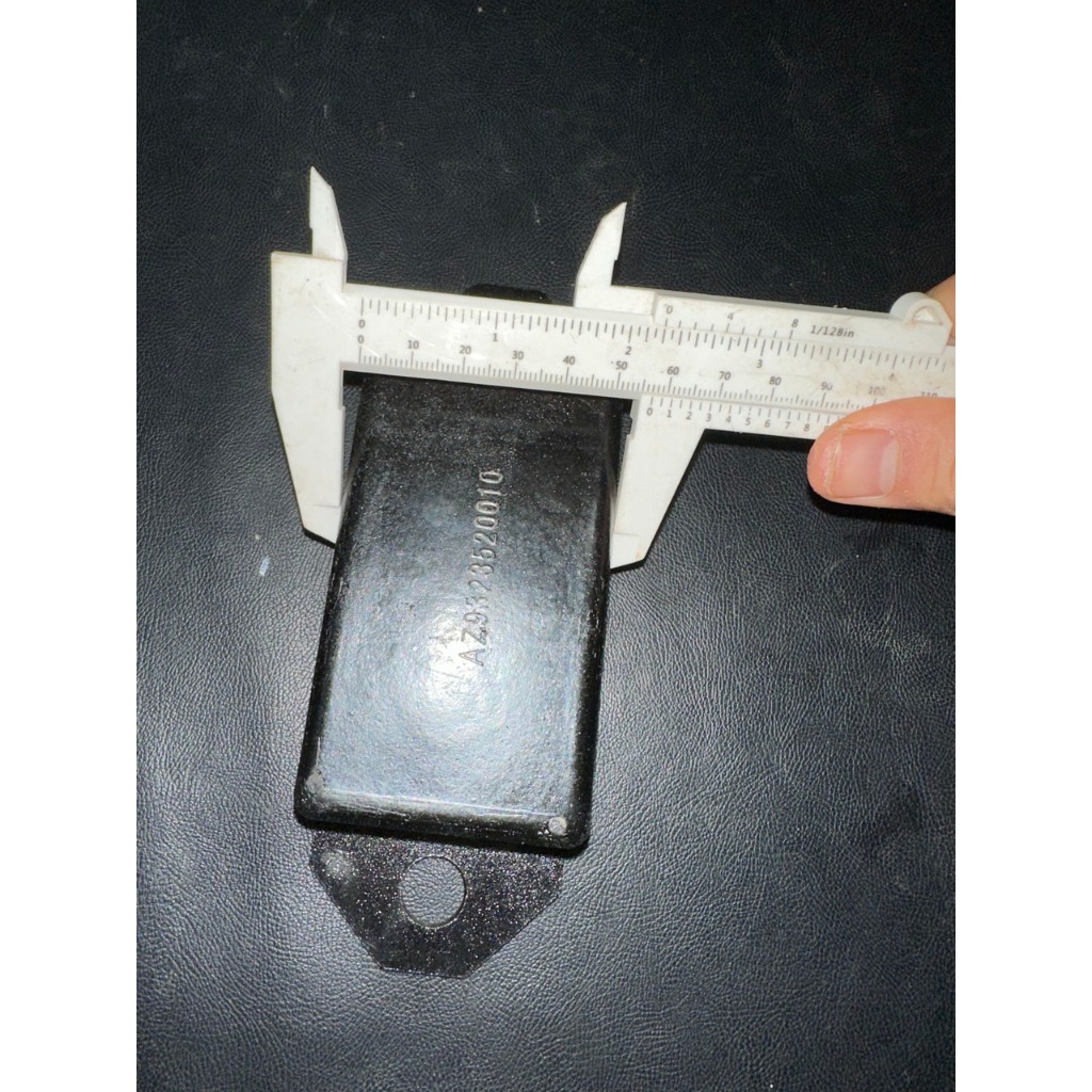 Cao su kê nhíp xe howo AZ9323520010 | Shopee Việt Nam