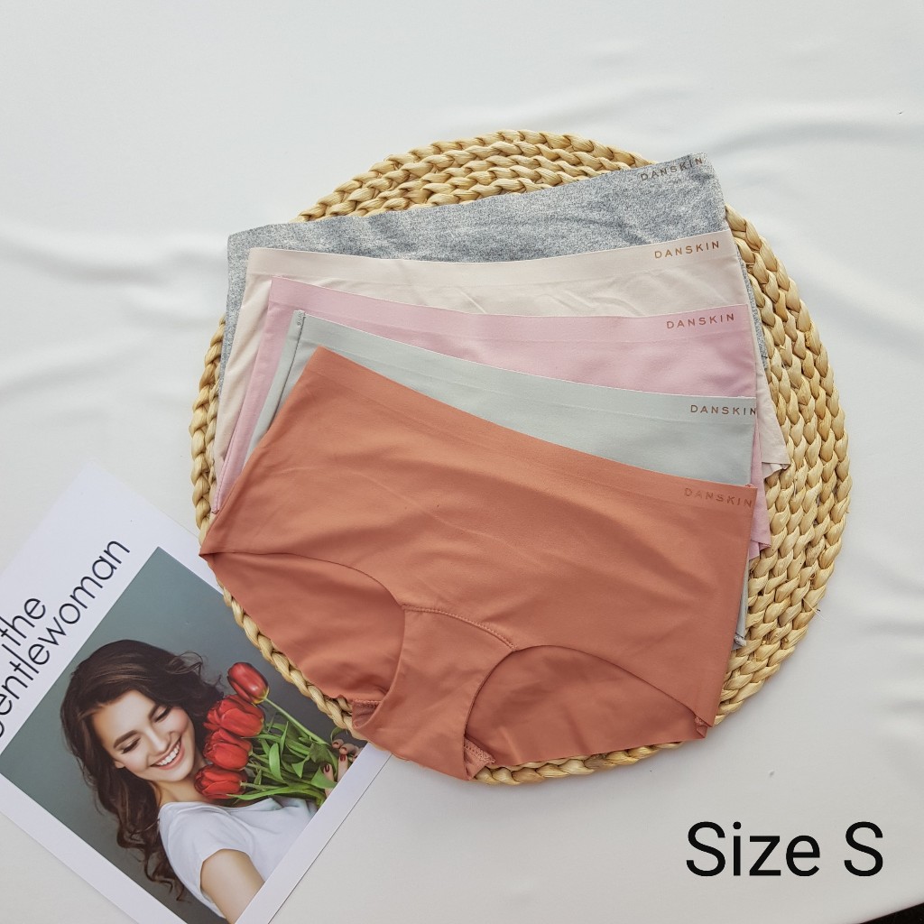 Quần lót nữ su Chà Nhám(gần giống như vải cotton), mềm mịn,thấm hút mồ ...