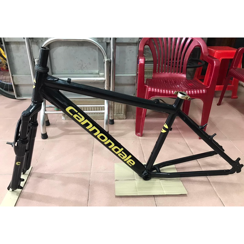 Khung sườn phuộc xe đạp mtb nhôm 26 inches tháo xe bãi đã qua sử dụng ...