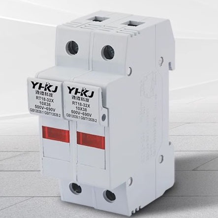 Hộp Cầu Chì RT18/-32X Có Đèn 1P Kèm Cầu Chì Sứ RO15 10x38 1-32A | Shopee Việt Nam