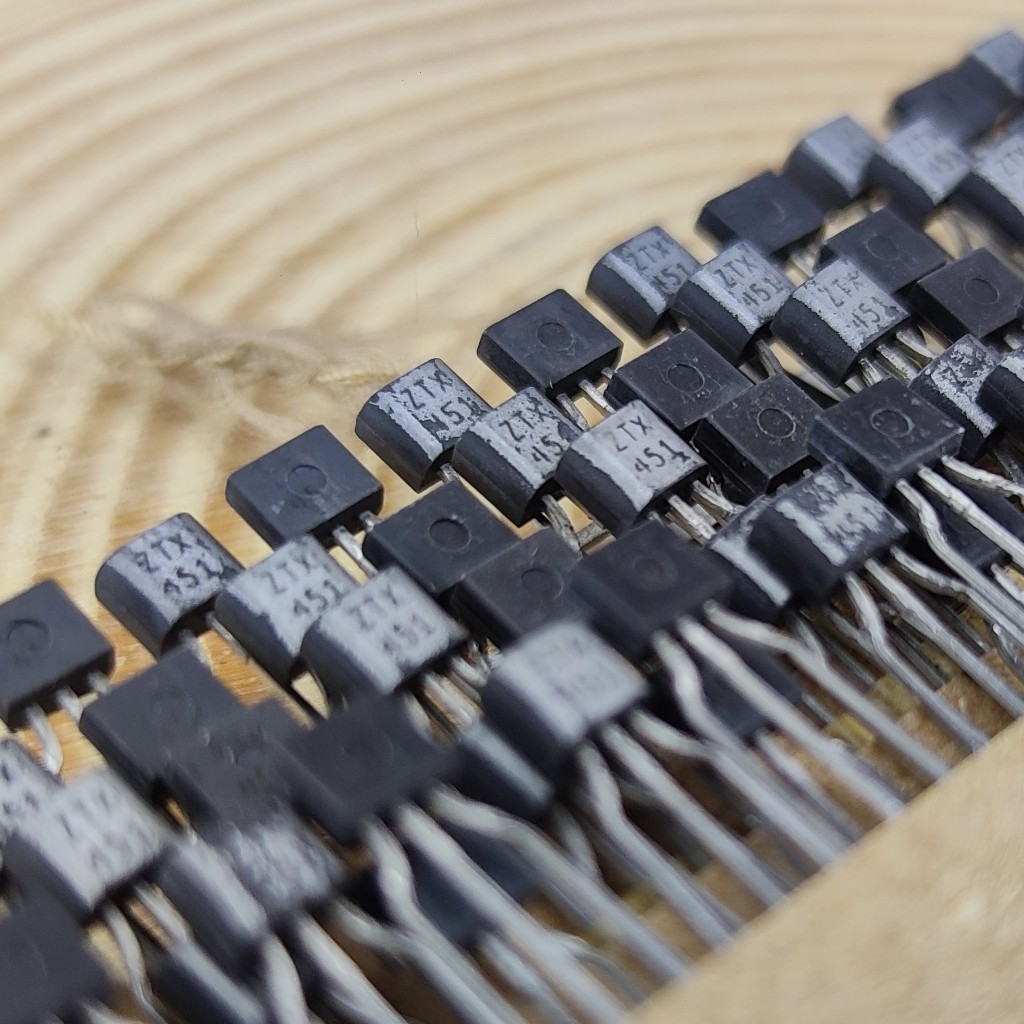 ZTX451 1W 60V thay thế tốt cho ZTX450 ( hàng Nos) | Shopee Việt Nam