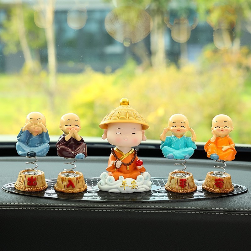 Tượng hòa thượng cưỡi mây trang trí tablo xe hơi, bàn làm việc mang lại ...