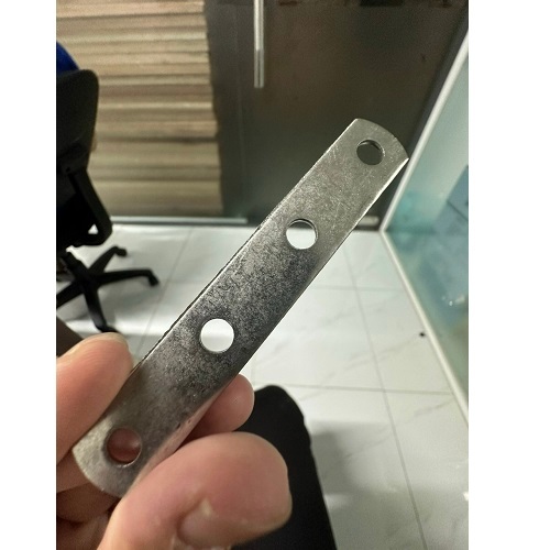 Bass thẳng inox 304- bass bắt gỗ nhà nuôi yến, đơn vị tính: 100 cái ...