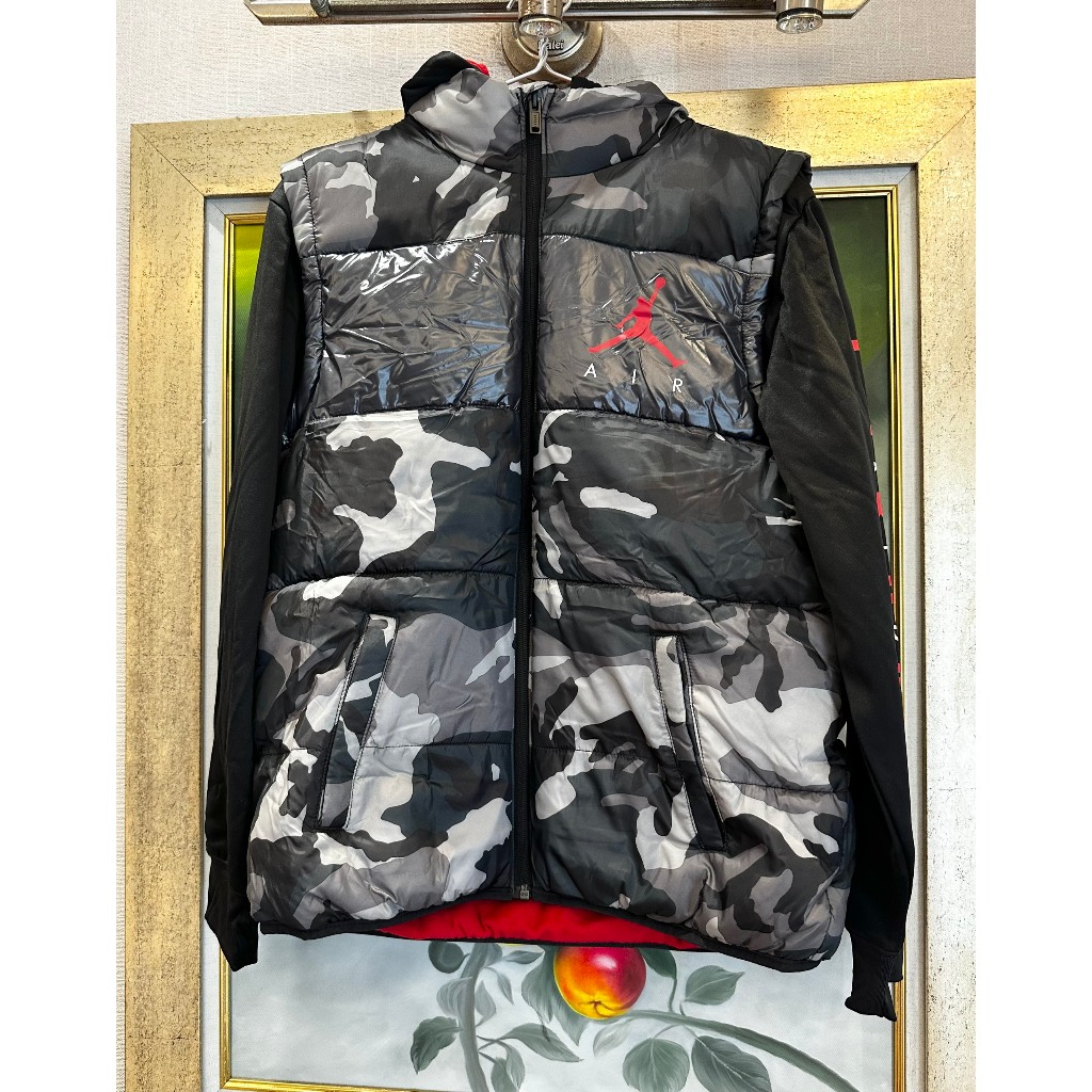 Áo phao Air Jordan 2Fer Puffer Jacket Camo Black-Red Lining Size Youth ...