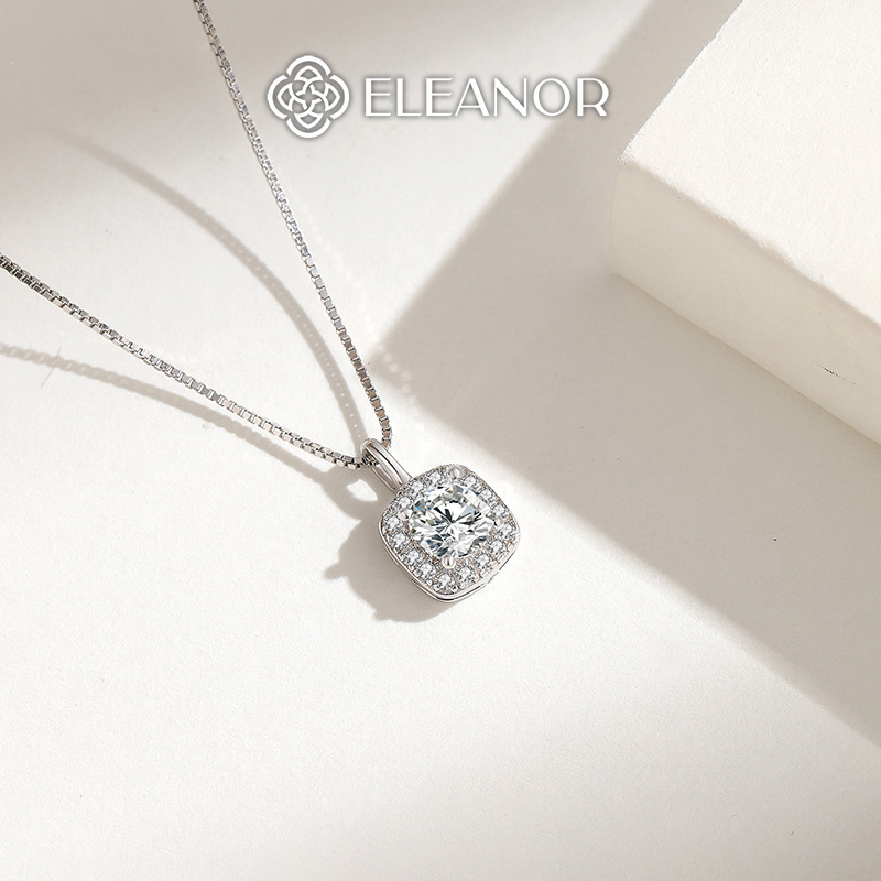 Dây chuyền nữ titan Eleanor Accessories đính đá tròn viền vuông phụ ...