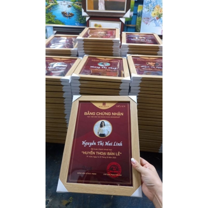 Khung Bằng Khen A4(21×30) màu gỗ tự nhiên,mặt phim nhựa dày(mica mỏng) 2 zem | Shopee Việt Nam