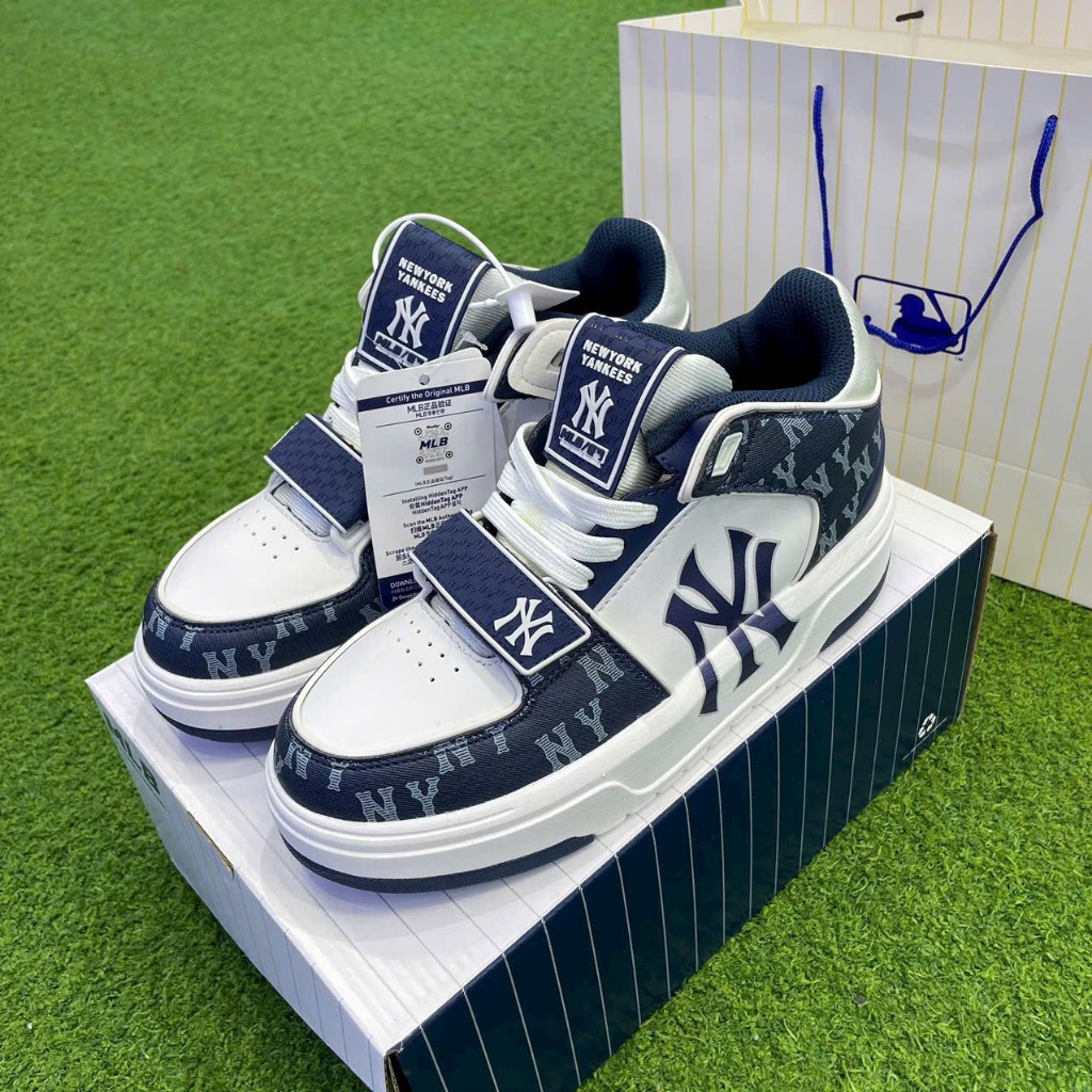 Giày MLB Chunky Liner Mid NY màu xanh navy, giày mlb chunky cổ cao bản ...