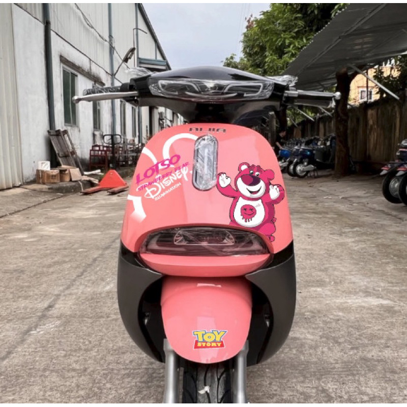 Tem trùm xe điện GoGo Gấu Dâu Lotso | Decal 3 lớp Chống nước, Chống ...