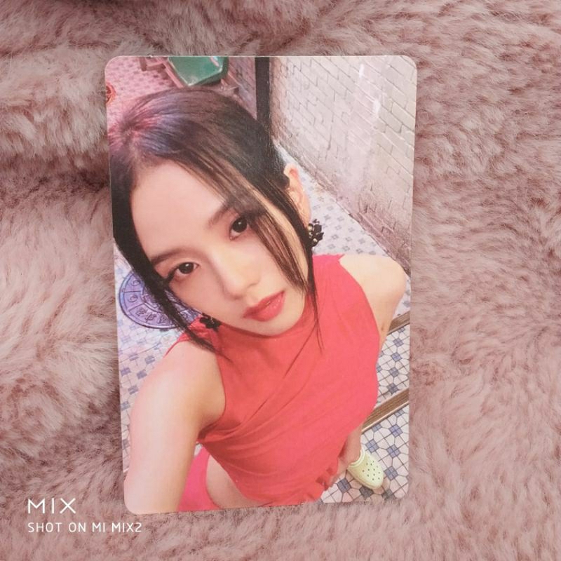 Card Official Jisoo BlackPink trong alb ME DF nhẹ | Shopee Việt Nam