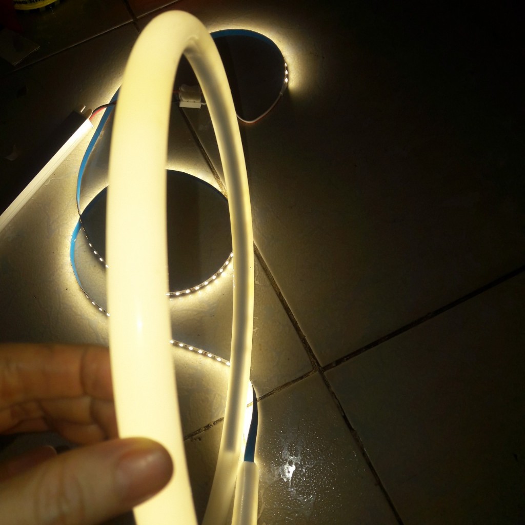 Dây Silicone định hình led dạng ống tròn phi 16mm và phi 20mm, dùng để trang trí trần , hoặc lắp ...