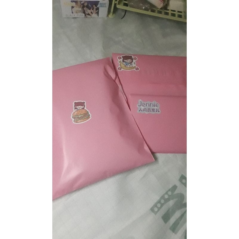 Lucky box 2ka siu hờiiii ( mua từ 2-3 box giúp mih ) | Shopee Việt Nam