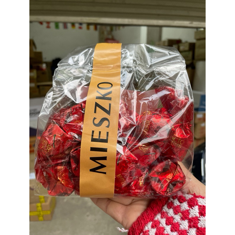 KẸO SOCOLA NHÂN Rưou Nga (350g) | Shopee Việt Nam