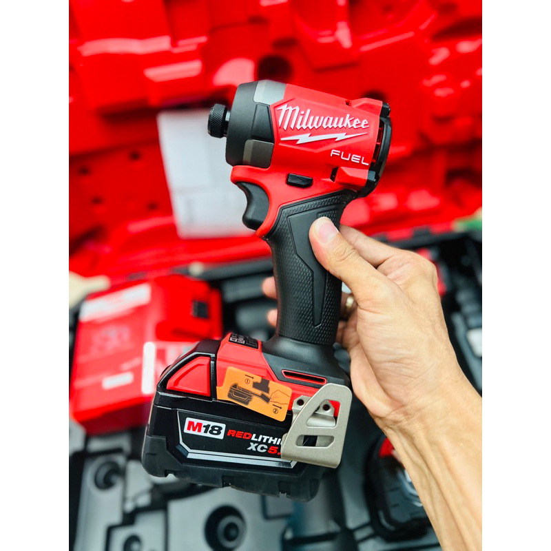 Máy Khoan vít Milwaukee 2904-2953 nhập Mỹ-Hoàng Tuấn Điện Máy | Shopee ...