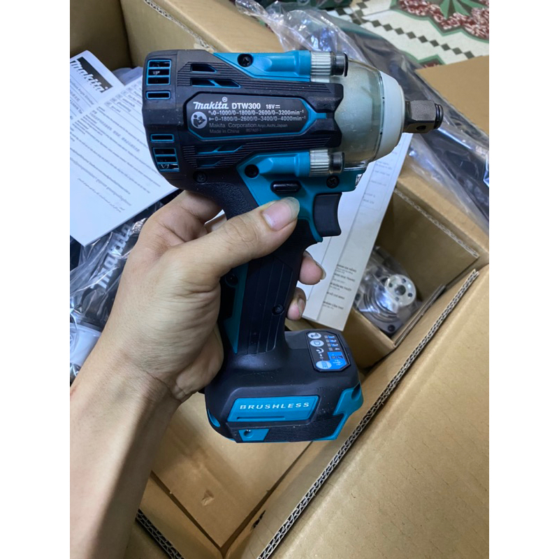 Máy Xiết Bulong Makita DTW300 hàng bóc bộ mới 100% (chưa pin sạc) | Shopee Việt Nam