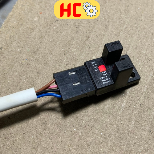 Cảm biến quang EE- SX674 SX674A OMRON, sensor càng cua hàng tháo máy ...