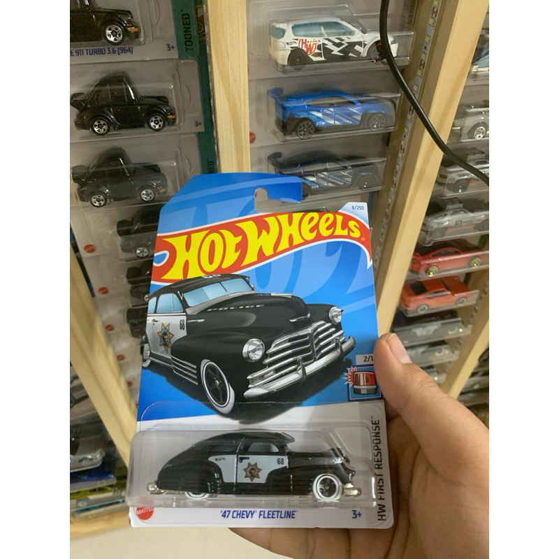 Hotwheels Treasure Hunt T Hunt 47 Chevy Fleetline Shopee Việt Nam