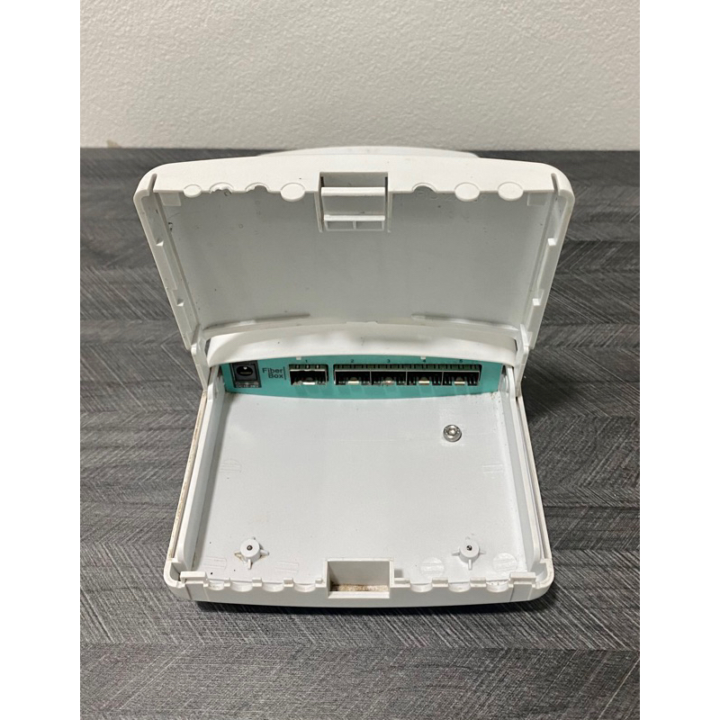 Mikrotik CRS105-5S-FB - FiberBox An outdoor switch with five SFP ports | Shopee Việt Nam