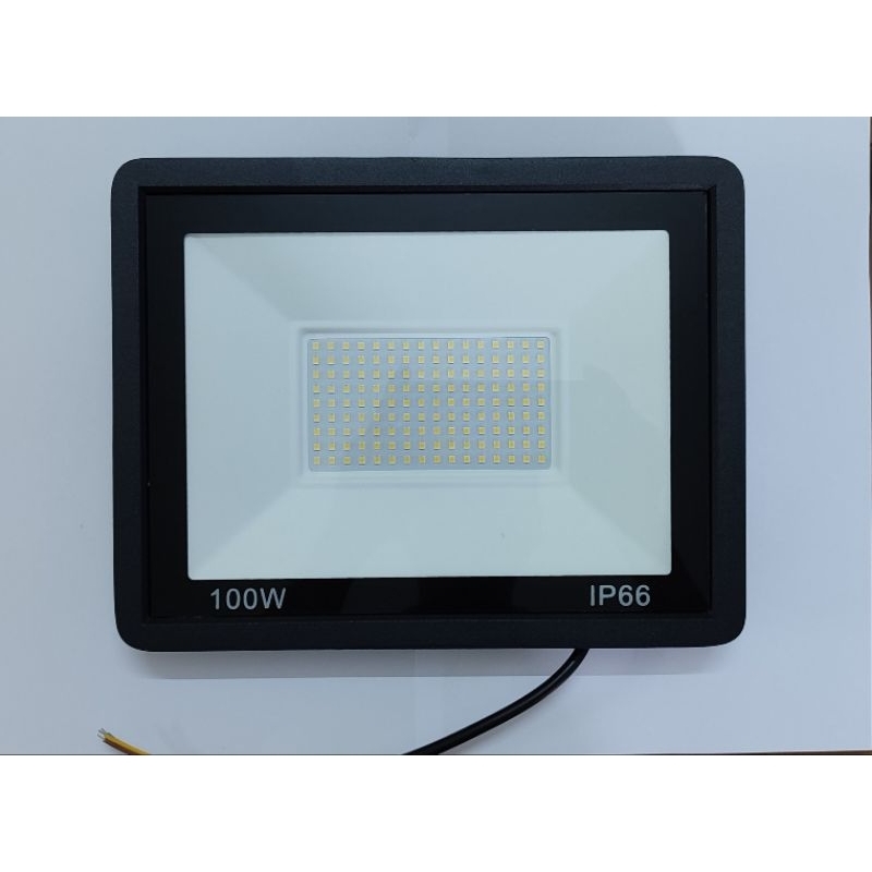 Đèn pha led ngoài trời 100w,50w,30w,10w 220v,bảo hành 1 năm | Shopee Việt Nam