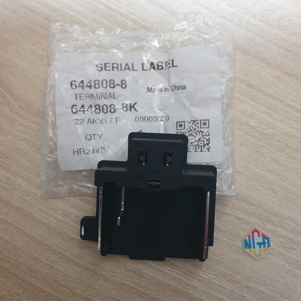 Đế gài pin 18v dùng cho máy khoan bê tông, máy mài Makita (644808-8 ...