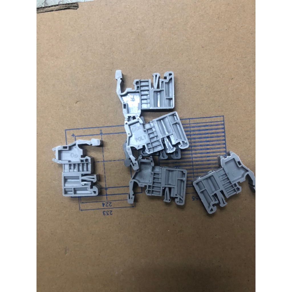 UK CHẶN CUỐI- chặn cầu đấu nhựa - chặn cầu đấu sắt | Shopee Việt Nam