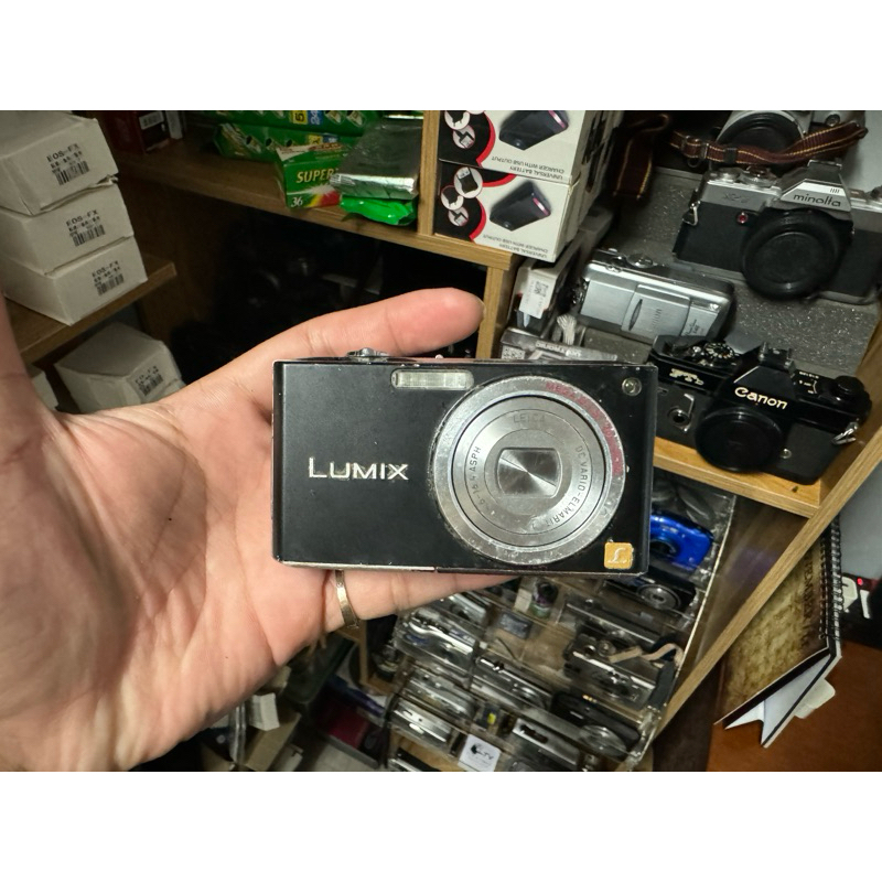 Máy ảnh kỹ thuật số compact du lịch Panasonic Lumix DMC FX33 - Màu ảnh ...