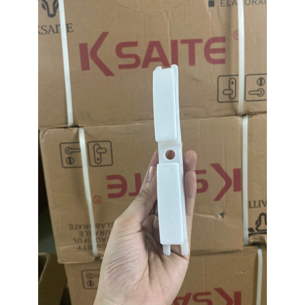 ỐP NHỰA KSAITE / KEO KSAITE LẮP KHÓA, CỬA HỆ 1000 HỘP 4X8 dùng để che ...