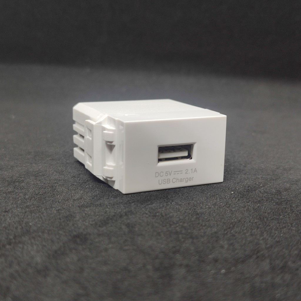 Hạt Ổ USB loại đơn 5V 2.1A Sino S18CCUSB Dòng S18CC | Shopee Việt Nam