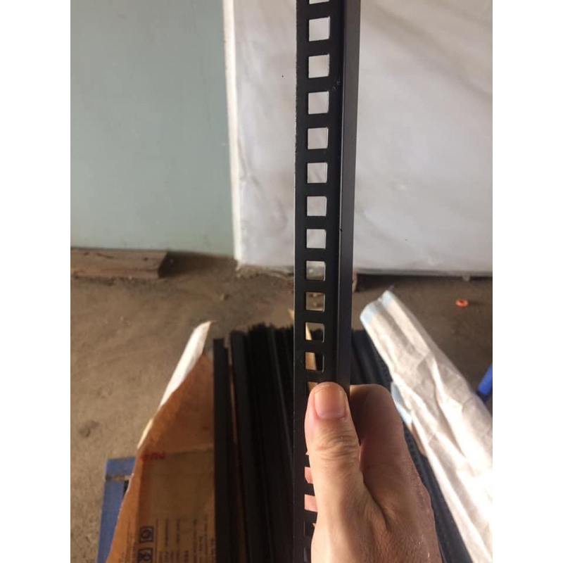 Thanh V lỗ bắt thiết bị tủ âm thanh (không kèm ốc) | Shopee Việt Nam