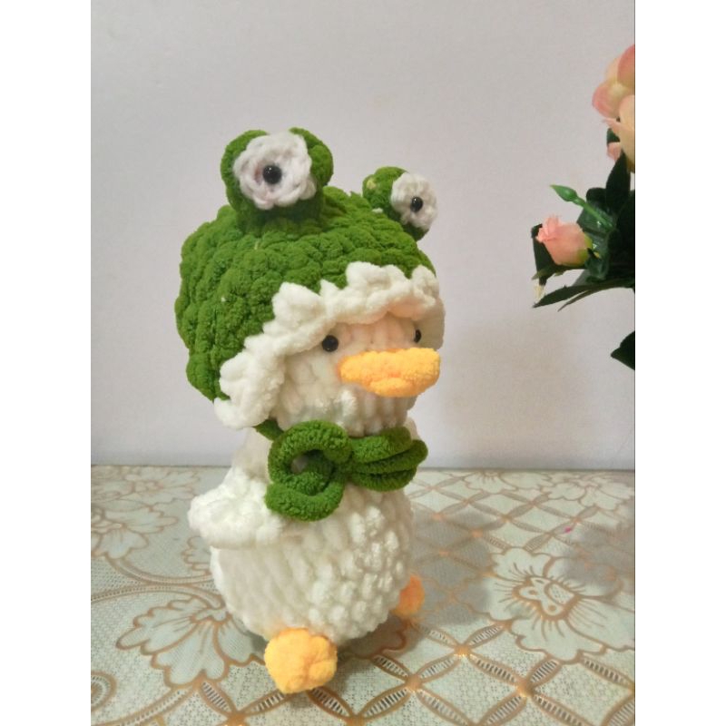 Vịt đội mũ ếch len | Shopee Việt Nam