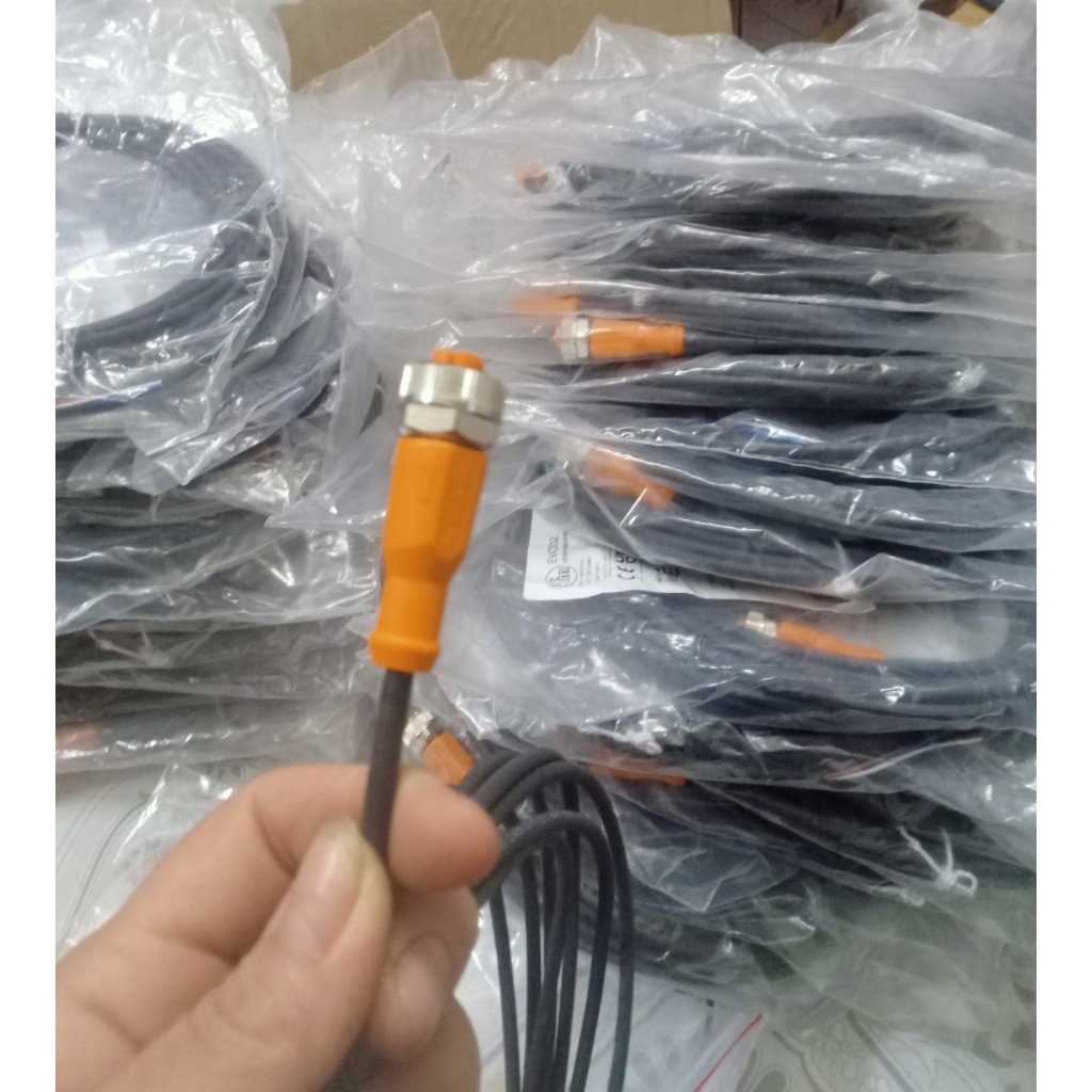 Cáp kết nối IFM EVC002 dài 5 mét , cáp cảm biến EVC002 , dây kết nối cảm biến EVC002 | Shopee ...