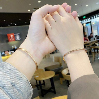 Vòng tay Cuff DW titan v1 Classic khắc tên theo yêu cầu đôi nam nữ ...