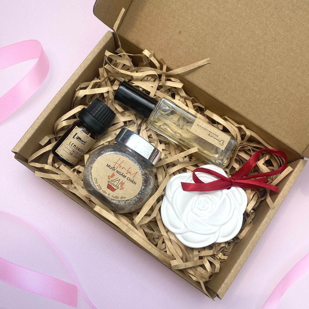 Set quà Stay Happy cho 08.03 | Shopee Việt Nam
