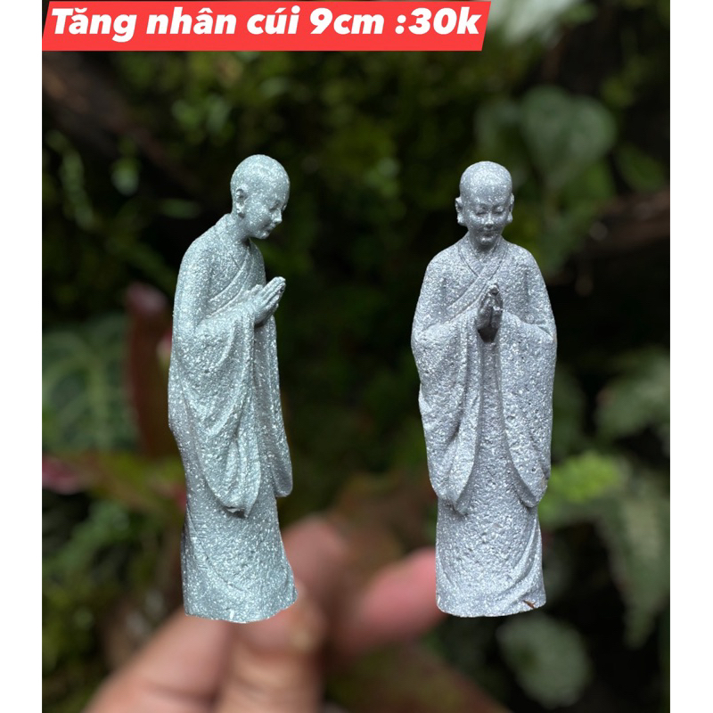 Mô hình tăng nhân cúi bái bột đá 9cm trang trí terrarium, tiểu cảnh ...