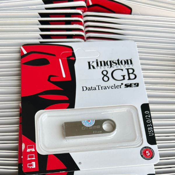 USB 8G SẮT chống nước Kingston | Shopee Việt Nam