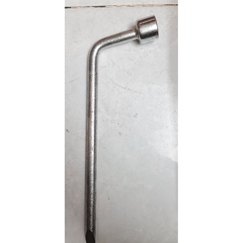 Tuýp Chữ L mở lốp xe ô tô nhật bãi Toyota. nissan. ktc | Shopee Việt Nam