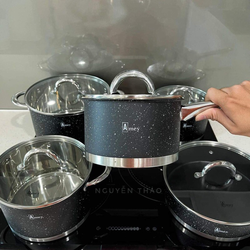 Bộ nồi AMEY bộ nồi đức 5 món cao cấp dùng được cho các loại bếp kiểu dáng hiện đại và sang trọng ...