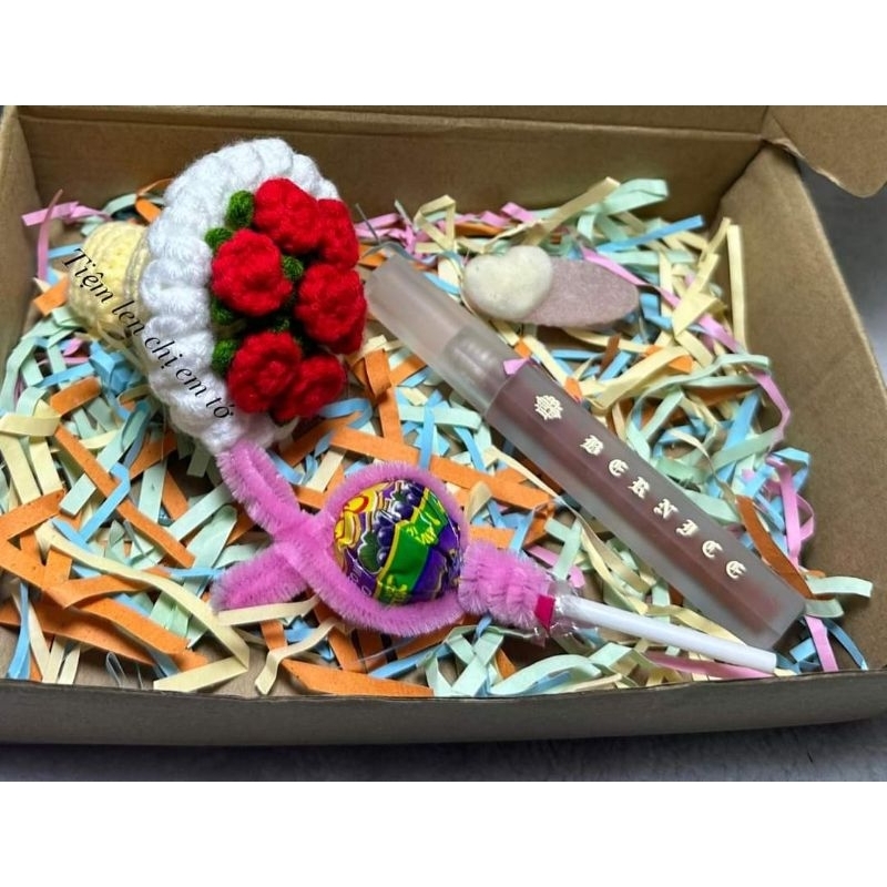 Combo son 8/3 ( Kẹp bên e sẽ đổi mẫu ngẫu nhiên cho mng nè) | Shopee ...