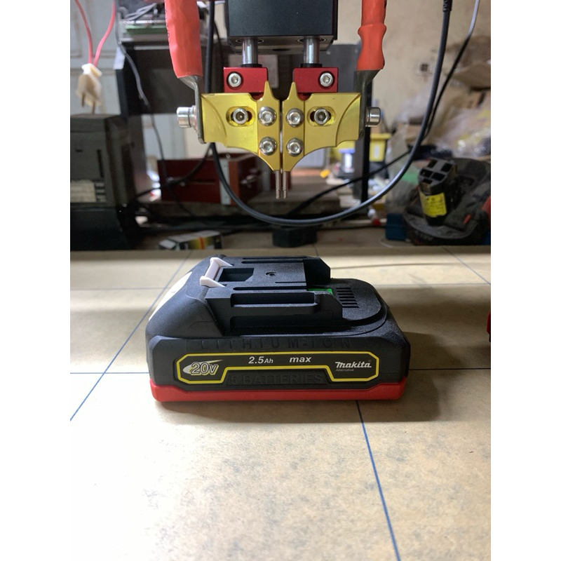 Pin đóng Makita 18V - 21V chân M21 sạc adapter Dung lượng 2Ah-2.5Ah | Shopee Việt Nam