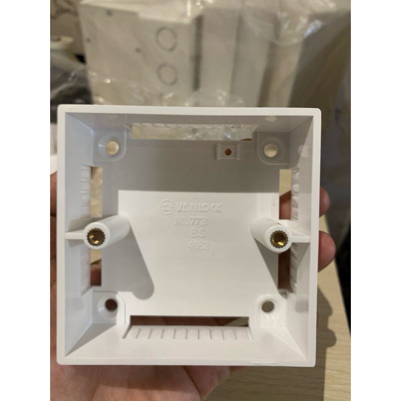Đế Âm - Nổi- Cho Công Tắc Ổ Cắm - Vuông- Chữ Nhật -SINO- MPE | Shopee ...