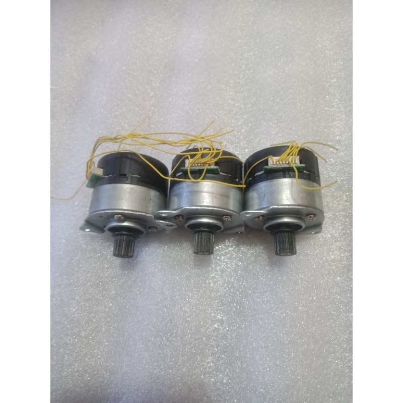 motor nidec 10w trục 6mm motor không chổi than 12v chế quạt nhỏ ( sản ...