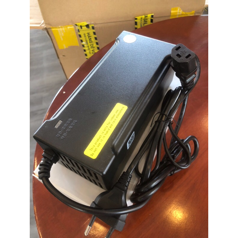 Sạc xe điện Yadea 72V/3A (xe có 6 bình)n | Shopee Việt Nam