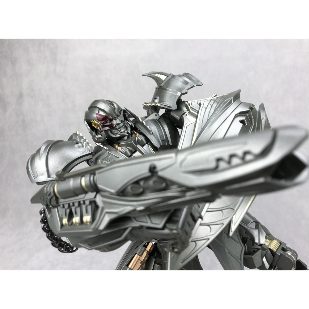 Unique Toys UT R-03 Dragoon Megatron (Không có đế) (xem thêm phần mô tả ...