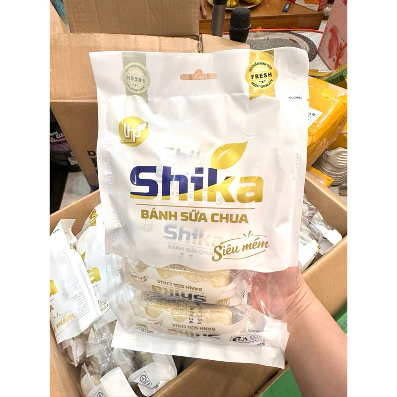 Bánh sữa chua siêu mềm Shika gói 160g | Shopee Việt Nam